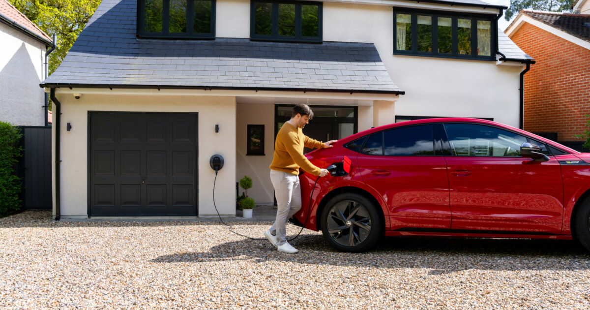 How to Wash an Electric Car | Pod